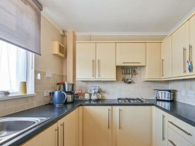 3 Bedroom Maisonette For Sale In Isle Of Dogs, London