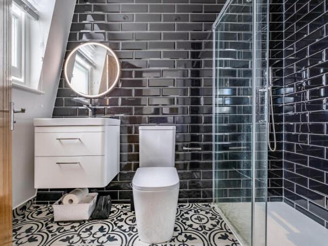 3 bedroom maisonette for sale in Kempsford Gardens, London, SW5