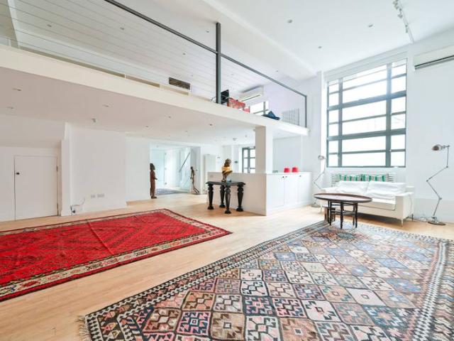 3 Bedroom Maisonette for Sale in La Gare Apartments