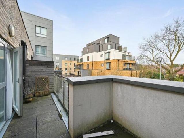 3 bedroom maisonette for sale in Lily Way, Palmers Green, N13