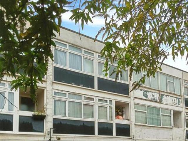 3 Bedroom Maisonette For Sale In London