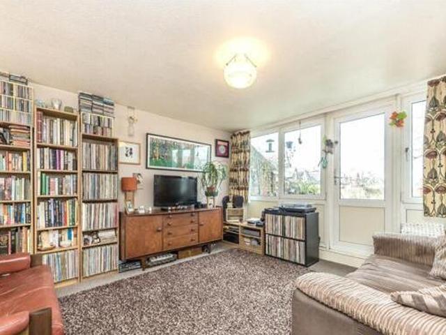 3 Bedroom Maisonette For Sale In London