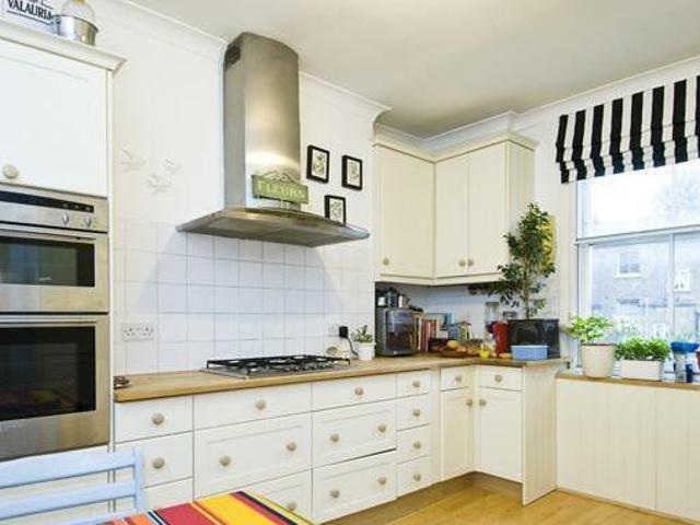 3 Bedroom Maisonette For Sale In London