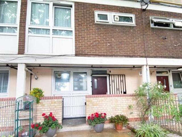 3 Bedroom Maisonette For Sale In London