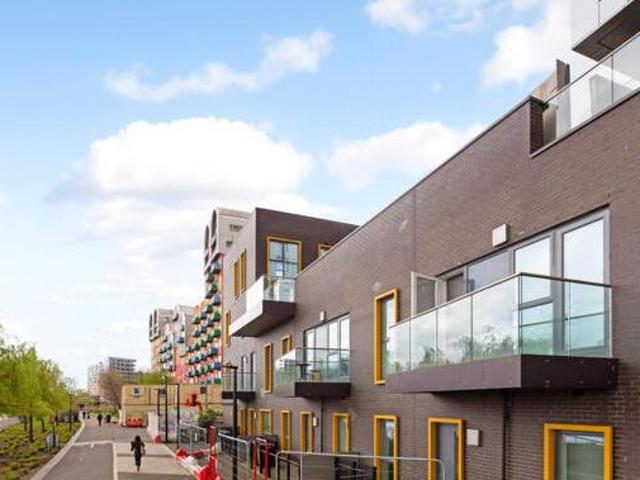 3 Bedroom Maisonette For Sale In London