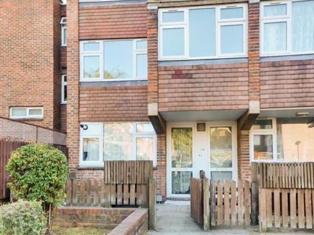 3 Bedroom Maisonette For Sale In London