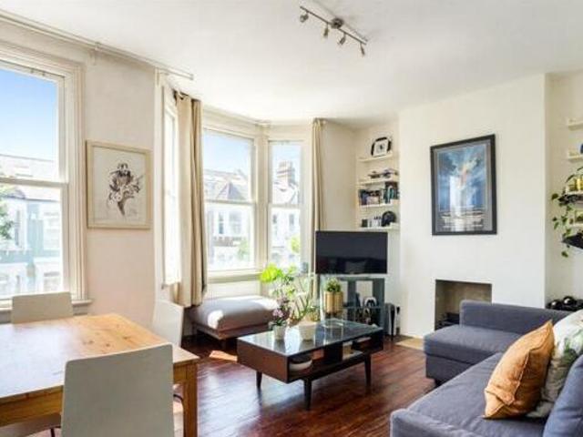 3 Bedroom Maisonette For Sale In London