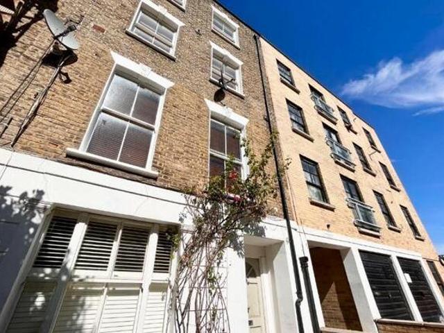 3 Bedroom Maisonette For Sale In London