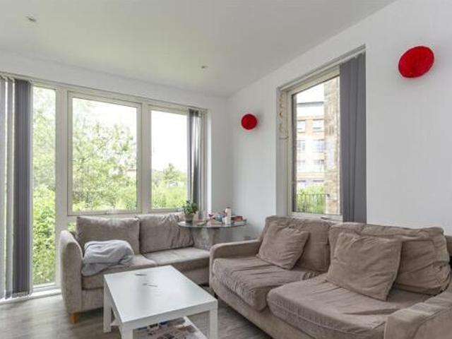 3 Bedroom Maisonette For Sale In London