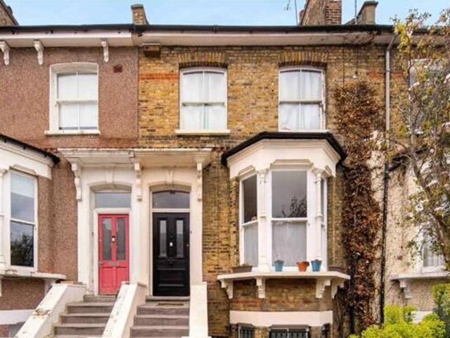 3 Bedroom Maisonette For Sale In London