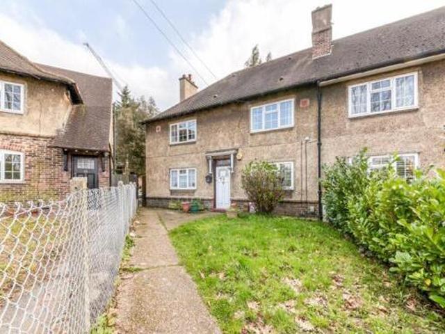 3 Bedroom Maisonette For Sale In London