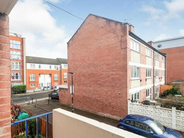 3 Bedroom Maisonette For Sale In London