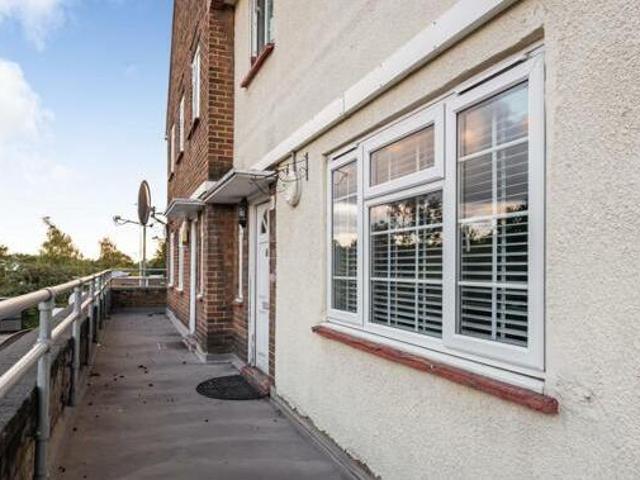 3 Bedroom Maisonette For Sale In London, Nw7