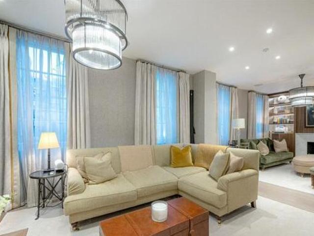 3 Bedroom Maisonette For Sale In Mayfair, London