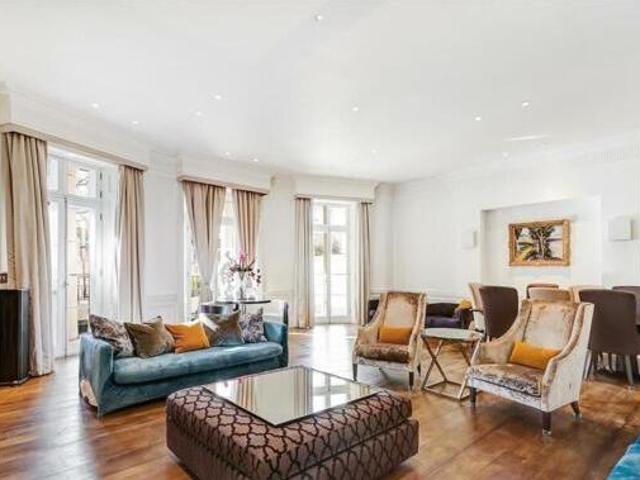 3 Bedroom Maisonette For Sale In Mayfair