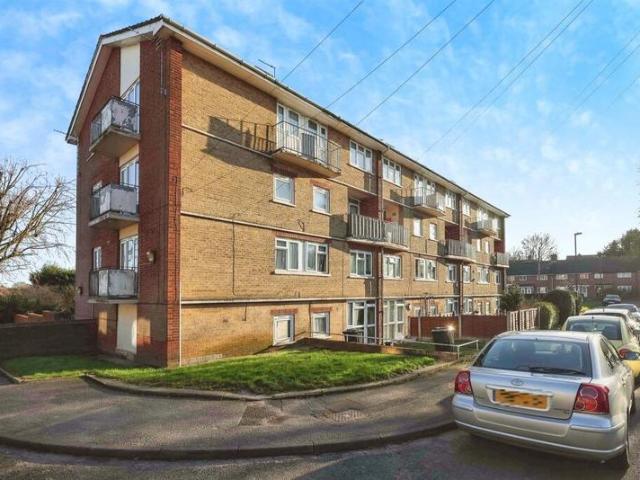 3 bedroom maisonette for sale in Nafford Grove, Birmingham, B14