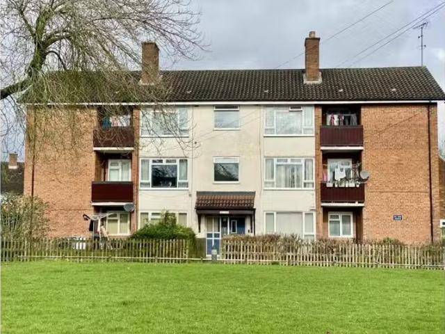 3 bedroom maisonette for sale in Over Green Drive, Birmingham.
