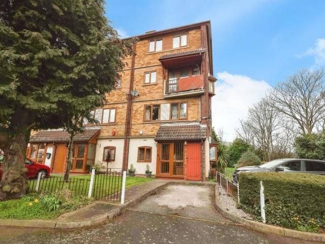 3 bedroom maisonette for sale in Perry Walk, Birmingham, B23