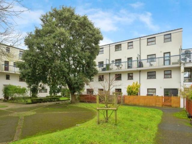 3 bedroom maisonette for sale in Raglan Road, Plymouth, Devon, PL1