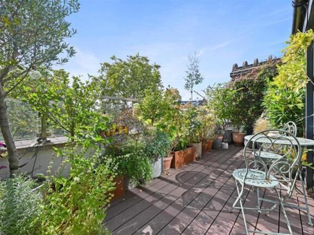 3 bedroom maisonette for sale in Sinclair Gardens, London W14