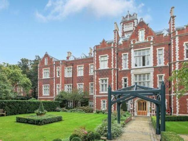 3 Bedroom Maisonette For Sale In South Kensington, London