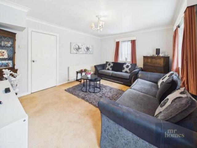3 bedroom maisonette for sale in St Fagans Rise, Fairwater, Cardiff, CF5