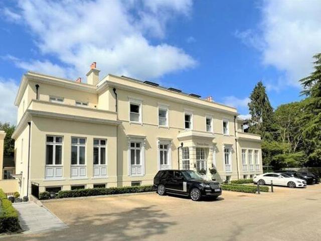 3 Bedroom Maisonette For Sale In Sturts Lane