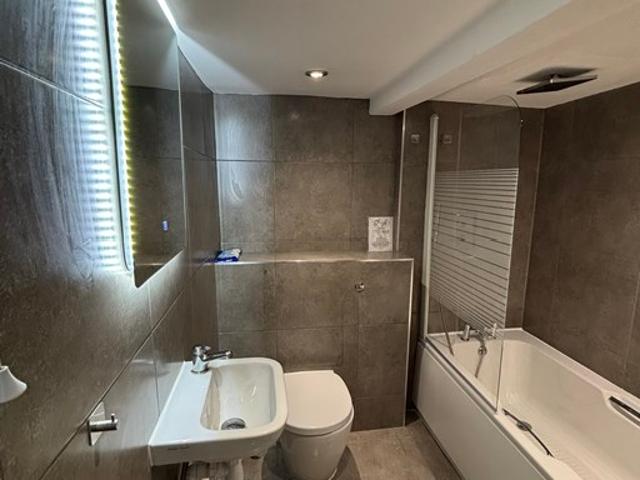 3 bedroom maisonette for rent