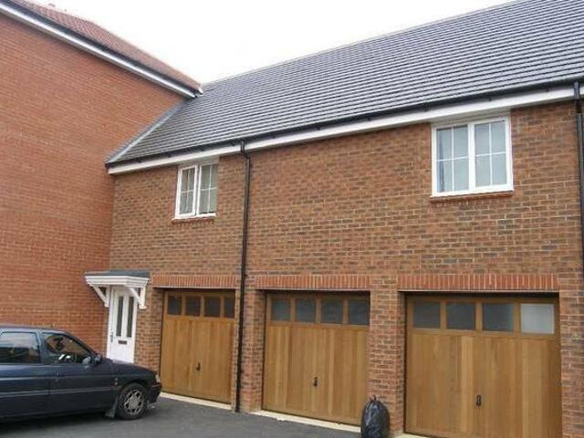 3 bedroom maisonette for rent in The Runway Hatfield AL10