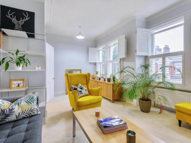 3 bedroom maisonette for rent in Trentham Street, LONDON, SW18