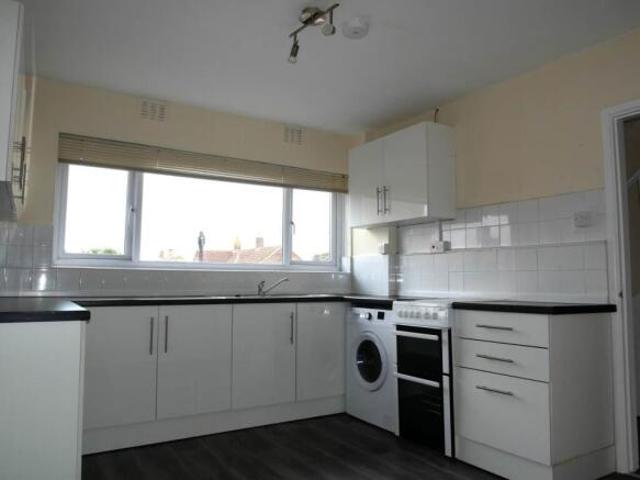 3 bedroom maisonette for rent in Twydall Green, Twydall, Gillingham, ME8