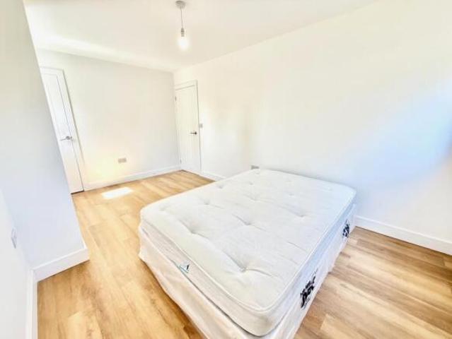 3 bedroom maisonette for rent in Whitear Walk, Stratford E15