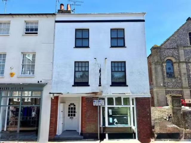 3 bedroom maisonette for rent in Arundel, BN18