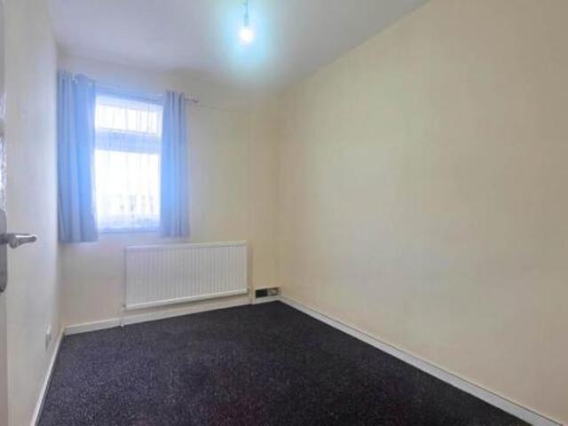 3 bedroom maisonette for rent in Banardo Drive, Barkingside, IG6