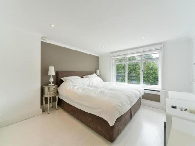 3 bedroom maisonette for rent in Beaufort Street, Chelsea SW3