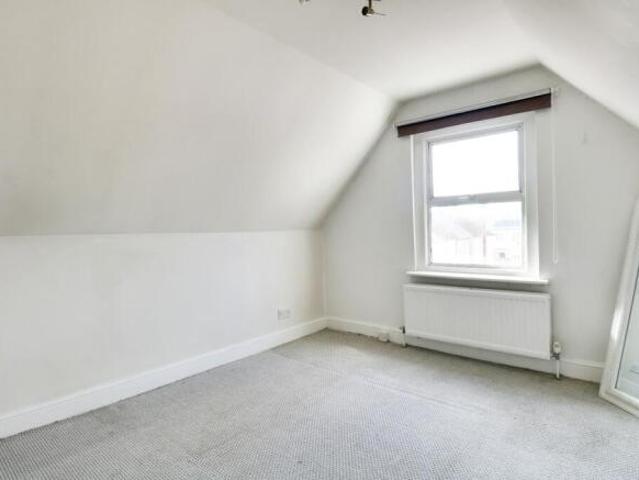 3 bedroom maisonette for rent in Birkbeck Road, Sidcup, Kent, DA14