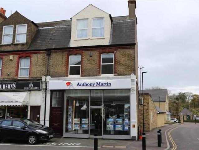 3 bedroom maisonette for rent in Bourne Road, Bexley, Kent, DA5