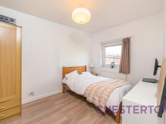 3 bedroom maisonette for rent in Bow Common Lane, Canary Wharf, E3