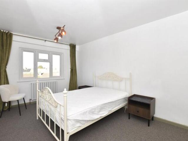 3 bedroom maisonette for rent in Bradford Road, Combe Down, Bath, Somerset, BA2