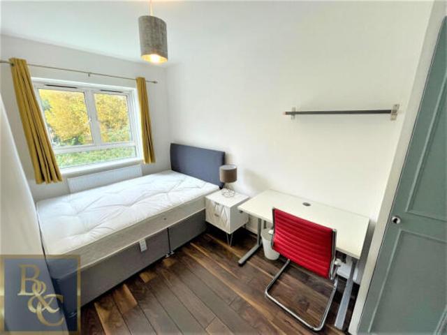 3 bedroom maisonette for rent in Camden Street, London, NW1