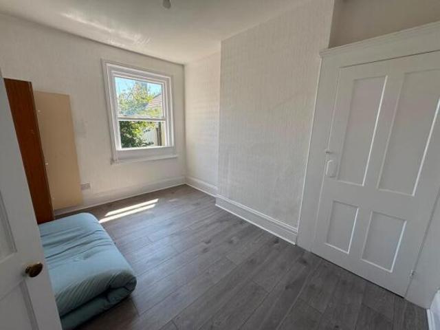 3 bedroom maisonette for rent in Canterbury Road, Folkestone, CT19