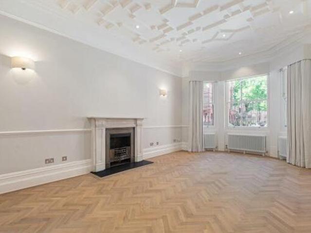 3 Bedroom Maisonette For Rent In Chelsea, London