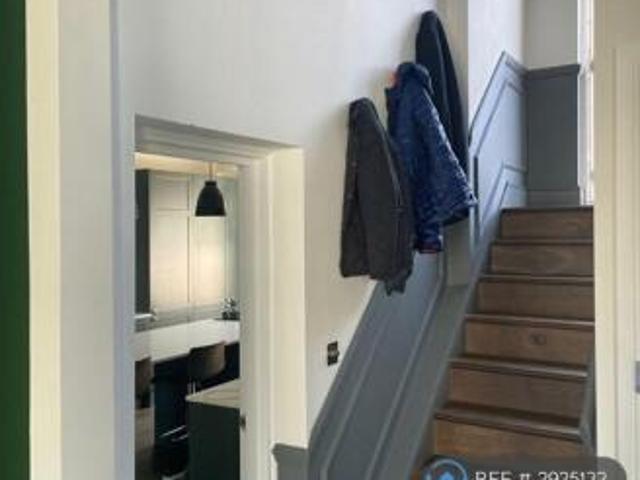3 bedroom maisonette for rent in Chesterton Road, London, W10