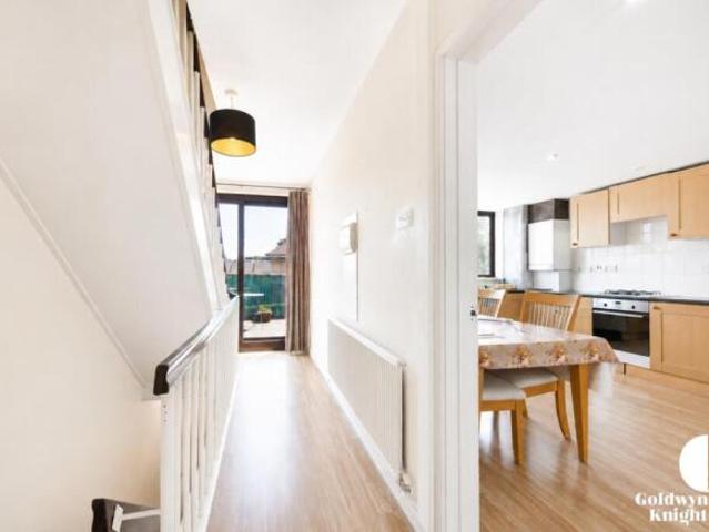 3 bedroom maisonette for rent in Christchurch Way, London, SE10