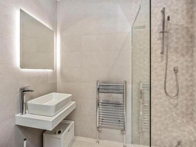 3 bedroom maisonette for rent in Compton Avenue, Brighton, BN1