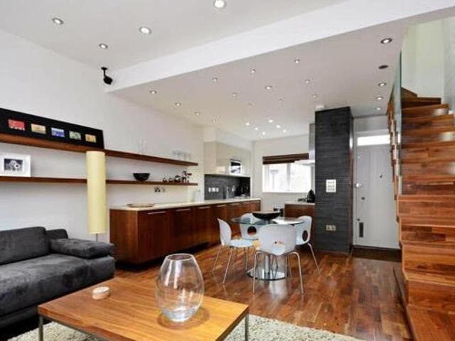 3 Bedroom Maisonette For Rent In Covent Garden, London
