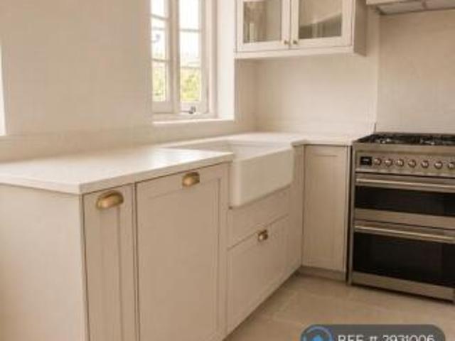 3 bedroom maisonette for rent in Dalgarno Gardens, London, W10