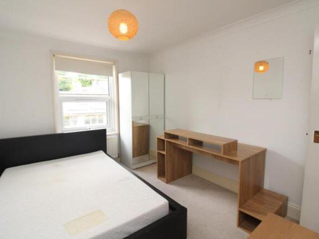 3 bedroom maisonette for rent in Ditchling Rise, Brighton, East Sussex, BN1