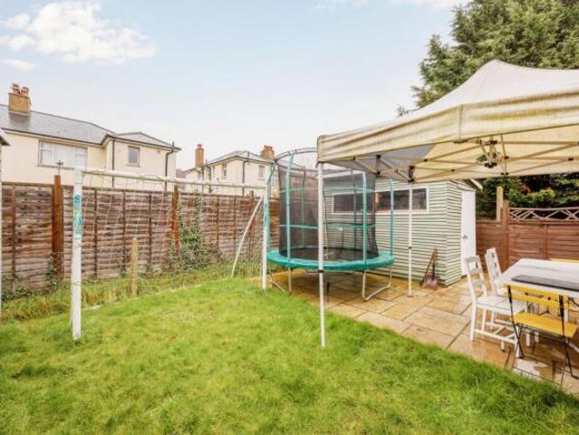 3 bedroom maisonette for rent in Elderberry Road, Ealing, W5