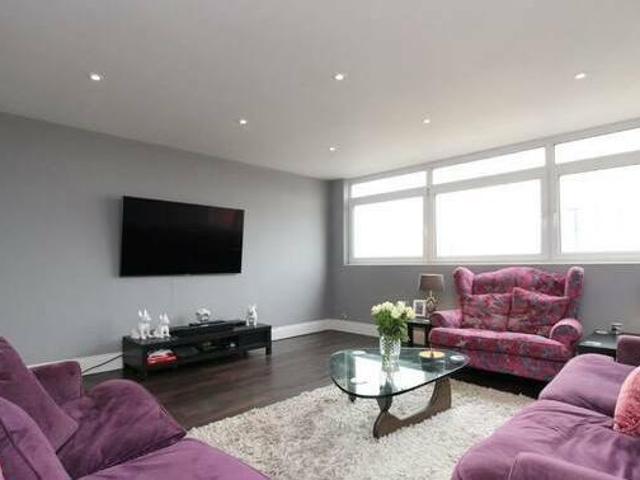 3 bedroom maisonette for rent in Fir tree Place TW15